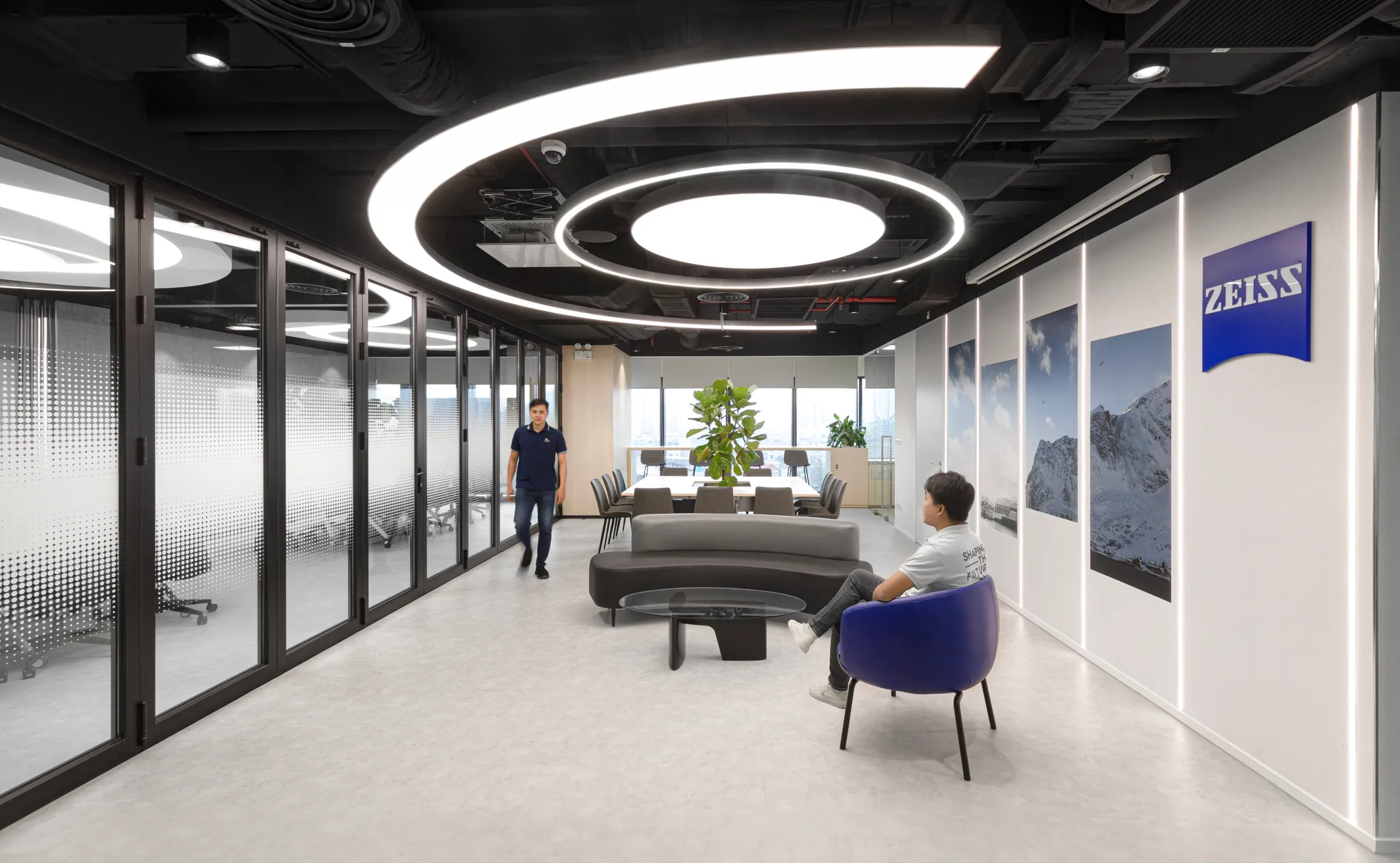 Zeiss’s Hanoi Office and Showroom